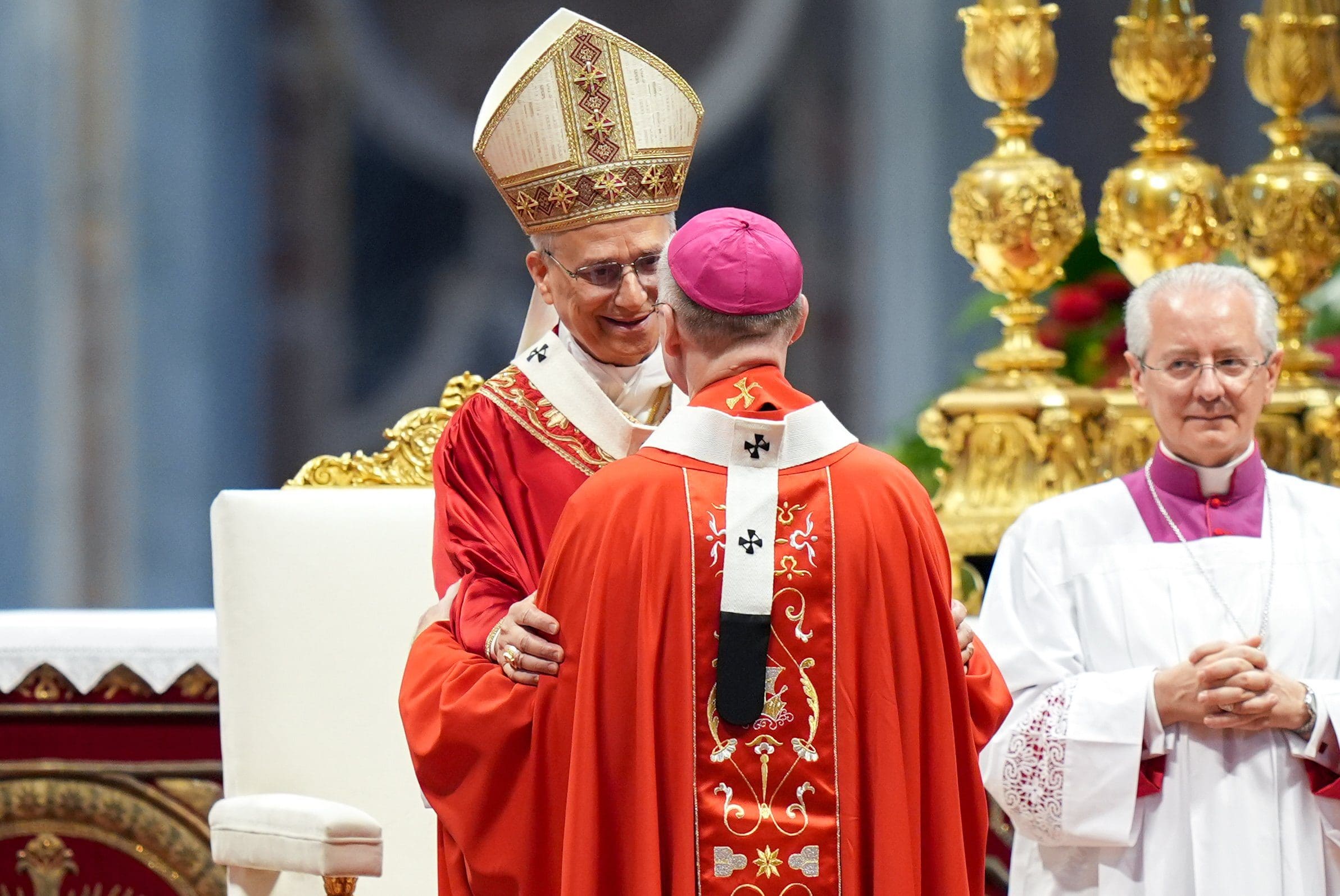 Archbishop Receives Pallium from Pope Leo XIV - Catholic Herald